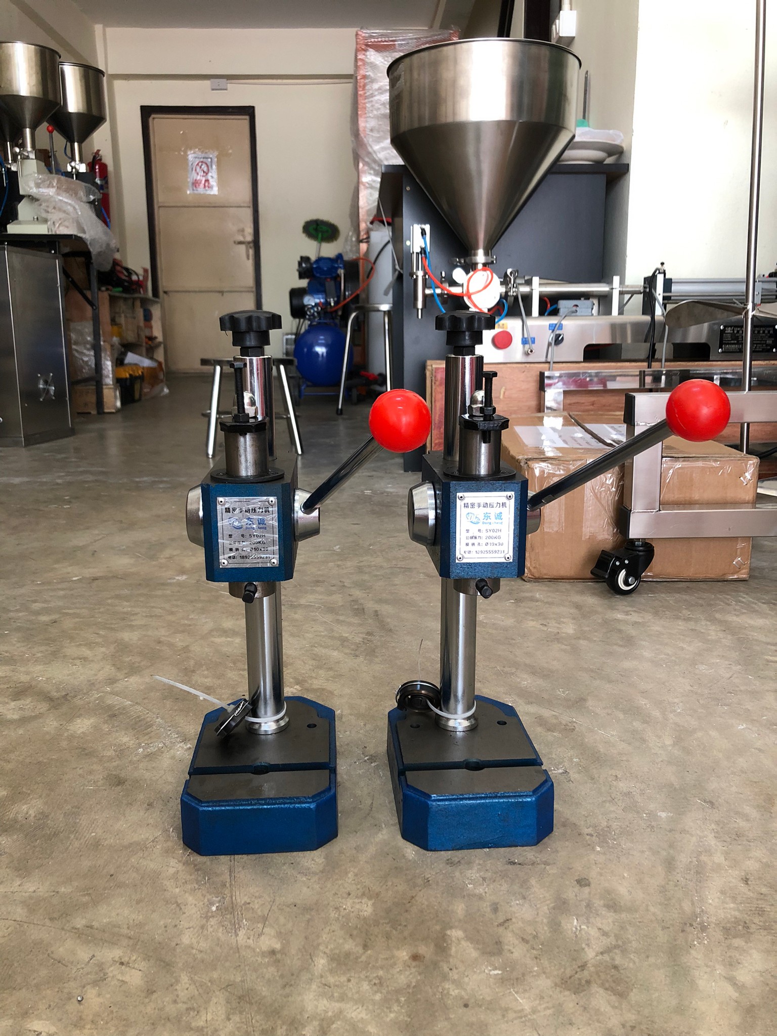 ตู้เป่าลมทางเข้าห้องคลีนรูม Air Shower BFS-FLS | ปัญญาเคมีภัณฑ์ PYCM จำหน่ายเคมี