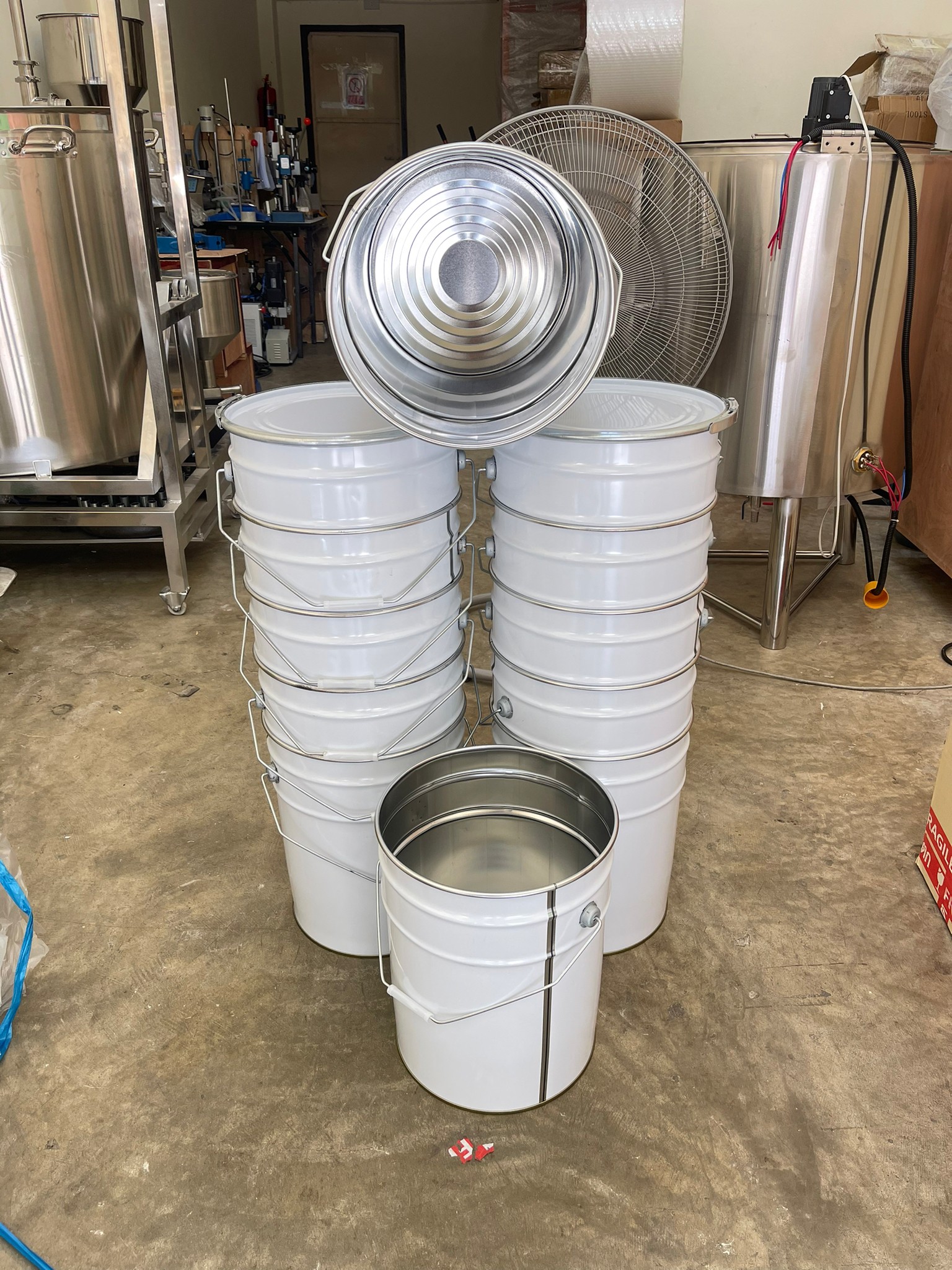 ถังเหล็ก ถังสี ถังกาว ถังเคมีเหล็ก 10L 18L 20L MKTY | ปัญญาเคมีภัณฑ์ PYCM จำหน่ายเคมี